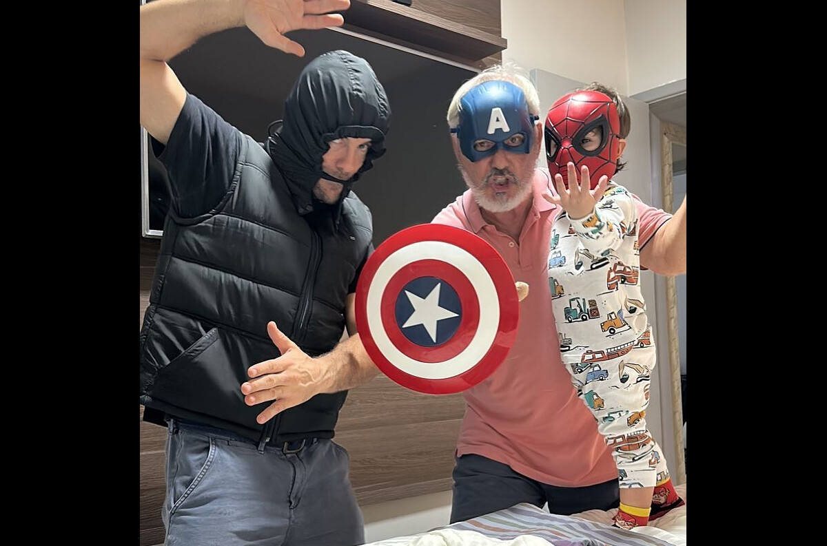 Foto: Kael com o pai, Kayky Brito, e o vovô, Joe - Purepeople