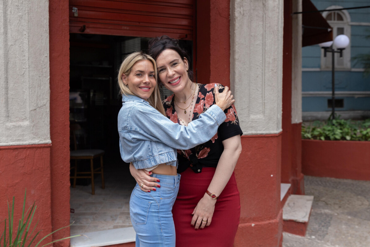 Foto: Maria Clara Spinelli, Renée, e Monique Alfradique, Érica, são irmãs na novela 'Elas por ...
