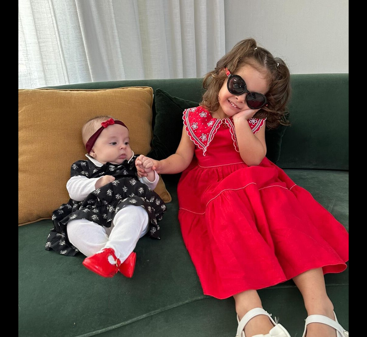 Foto: Kaká é pai de Sarah (7 meses) e Esther (3 anos), ambos frutos do ...