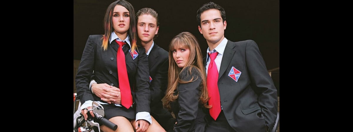 Foto: Look para show do RBD: Gravata, saia ou camisa da banda? Confira ...