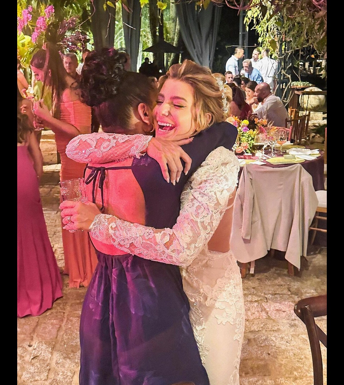 Foto: No casamento da atriz Julia Foti, Heslaine Vieira usou um vestido ...
