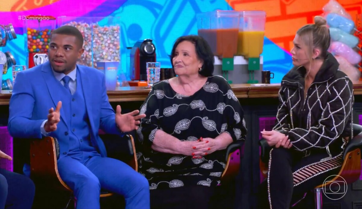 Foto: Livia Andrade questionou Davi sobre seu namoro com Mani Reggo ...