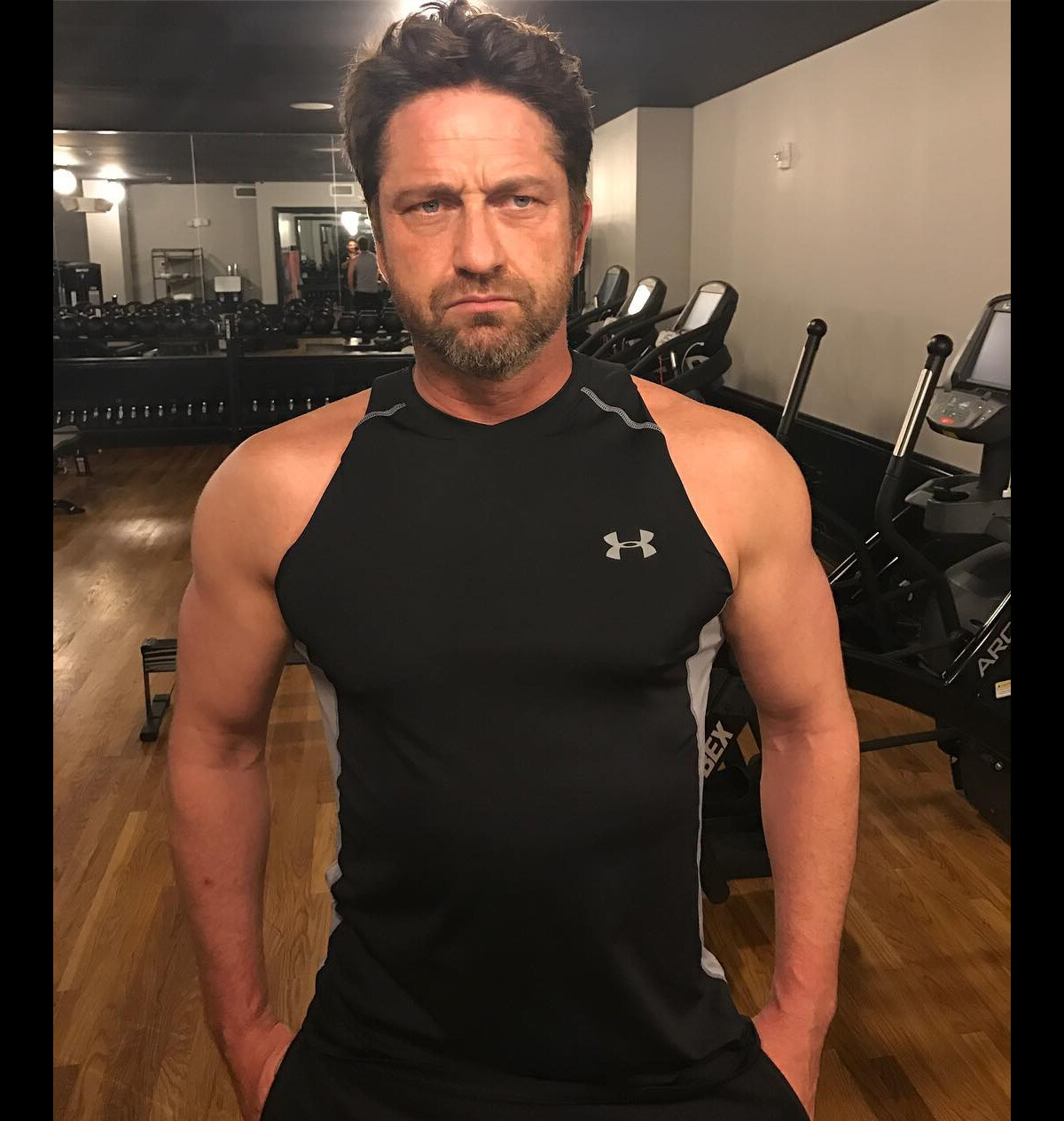 Foto: Gerard Butler é sempre lembrado por seu corpo definido e boa ...