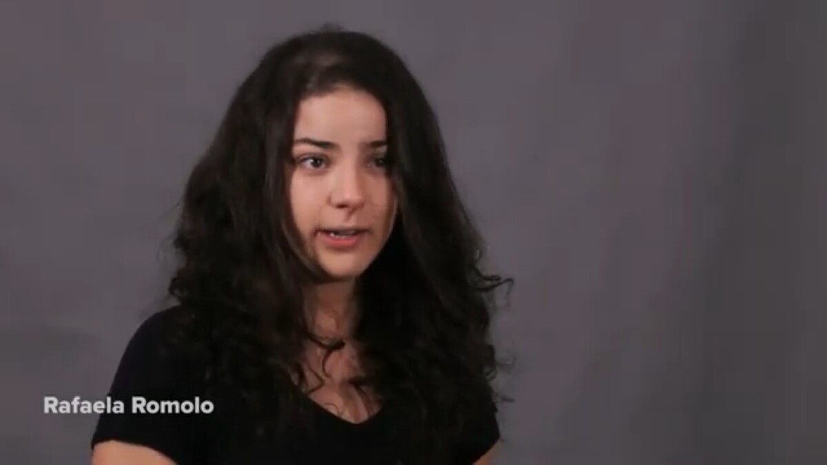 Foto: Rafaela Romolo hoje tem 23 anos e é formada em Artes Cênicas ...