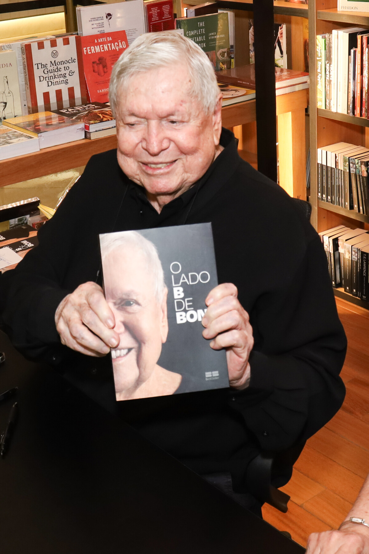 Foto: Boni: 'No domingo, nossa competição com o Silvio Santos sempre ...