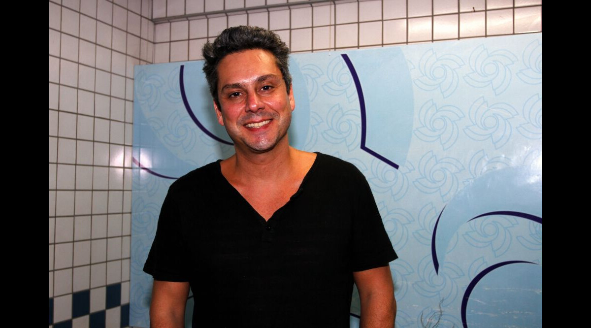 Foto: Alexandre Neto causou revolta do público quando o advogado Stênio defendeu a vilã da ...