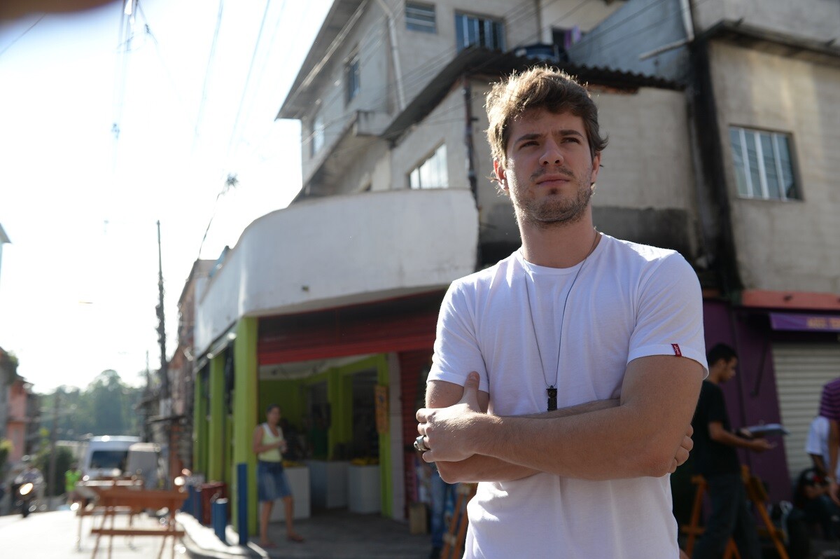 Foto: Benjamin (Maurício Destri) vai a Paraisópolis atrás de Mari ...