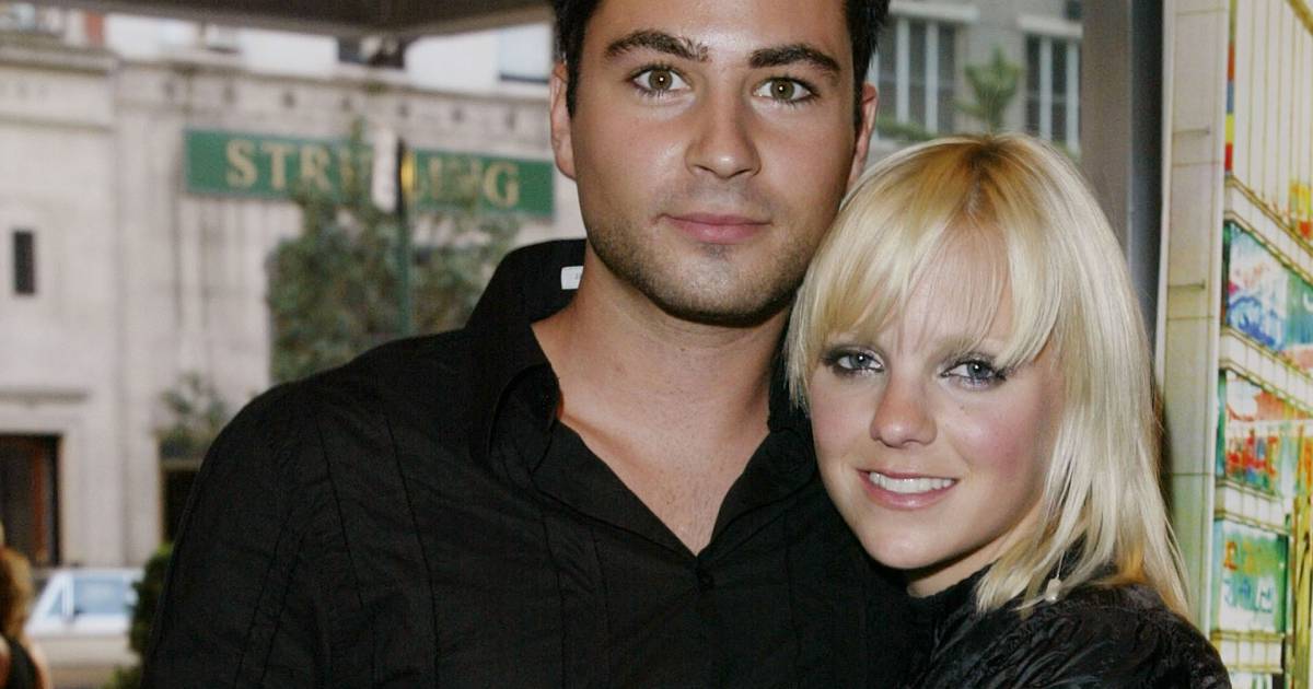 Anna Faris se separou do comediante Ben Indra em 2007. A atriz teve que ...