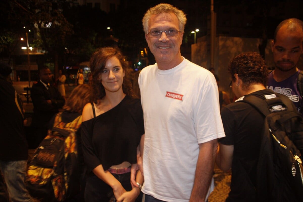 Foto: Anna é filha de Pedro com a jornalista Renée Castelo Branco ...