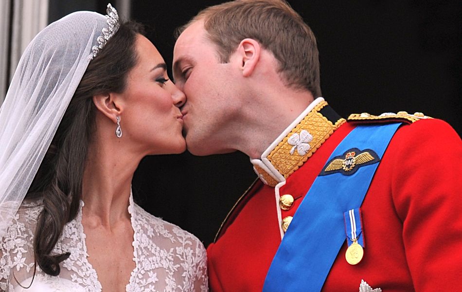 Família Real em festa! Kate Middleton e Príncipe William fazem 5 anos de casados - Purepeople