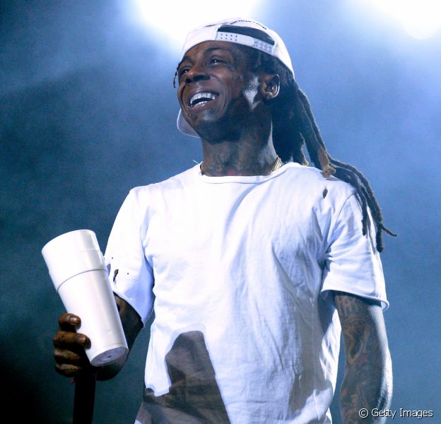 Rapper Lil Wayne é internado após convulsões por consumo de bebida com ...