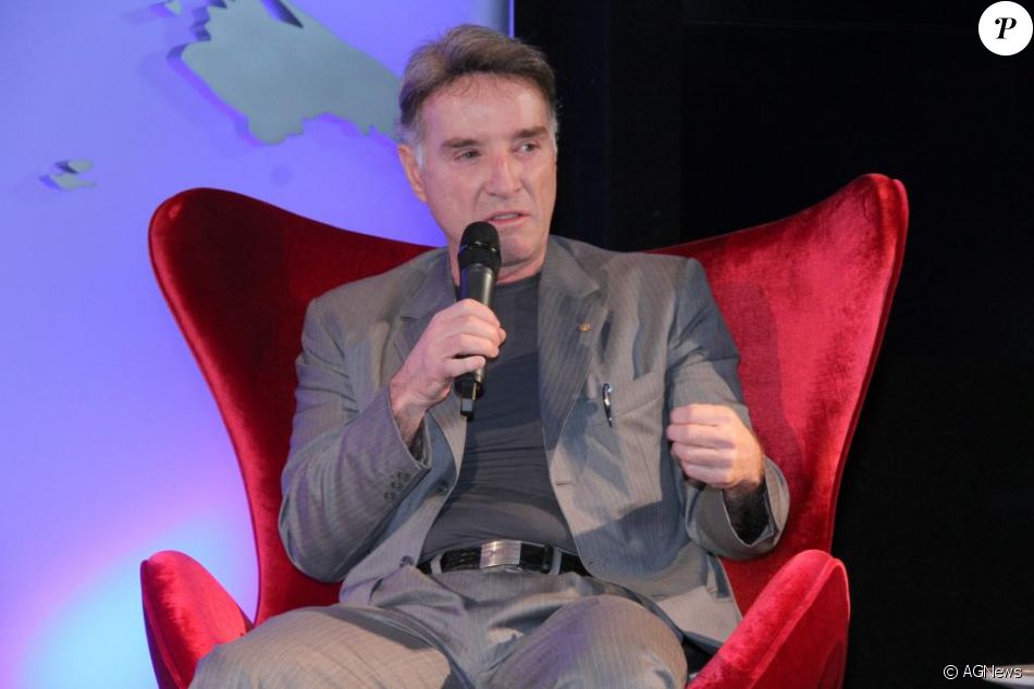 Eike Batista foi elogiado por Luciano Huck no Twitter em agosto de 2010 ...