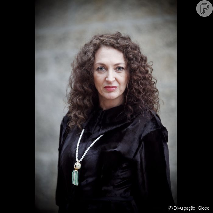 Giulia foi substituída pela atriz Débora Olivieri na novela 'Novo Mundo ...