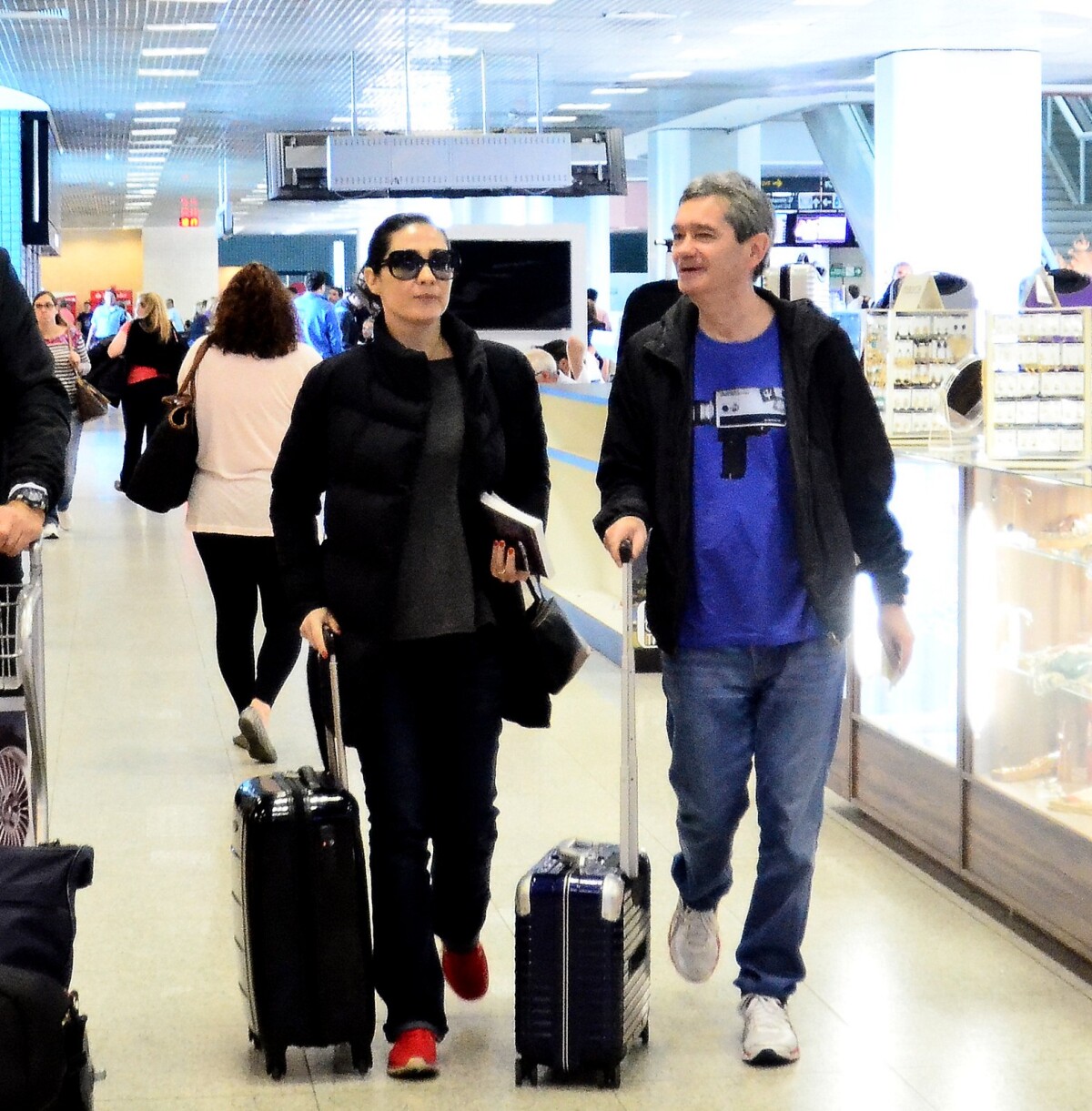 Foto: Serginho Groisman conversa com a mulher, Fernanda Molina, no ...