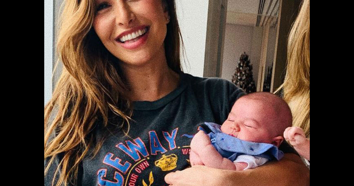 Iti malia! Sabrina Sato faz gif animado da filha dormindo: 'Sorriso ...