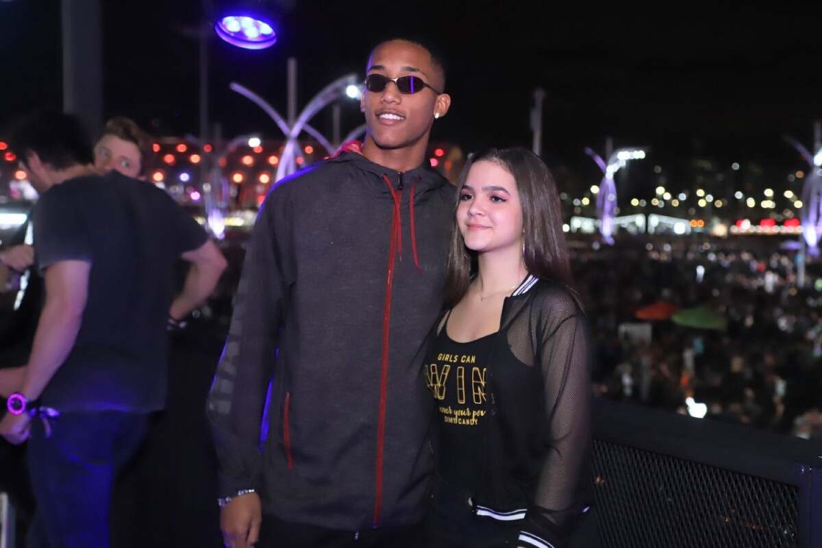 Foto: Mel Maia e o jogador João Pedro posaram abraçados nas fotos ...