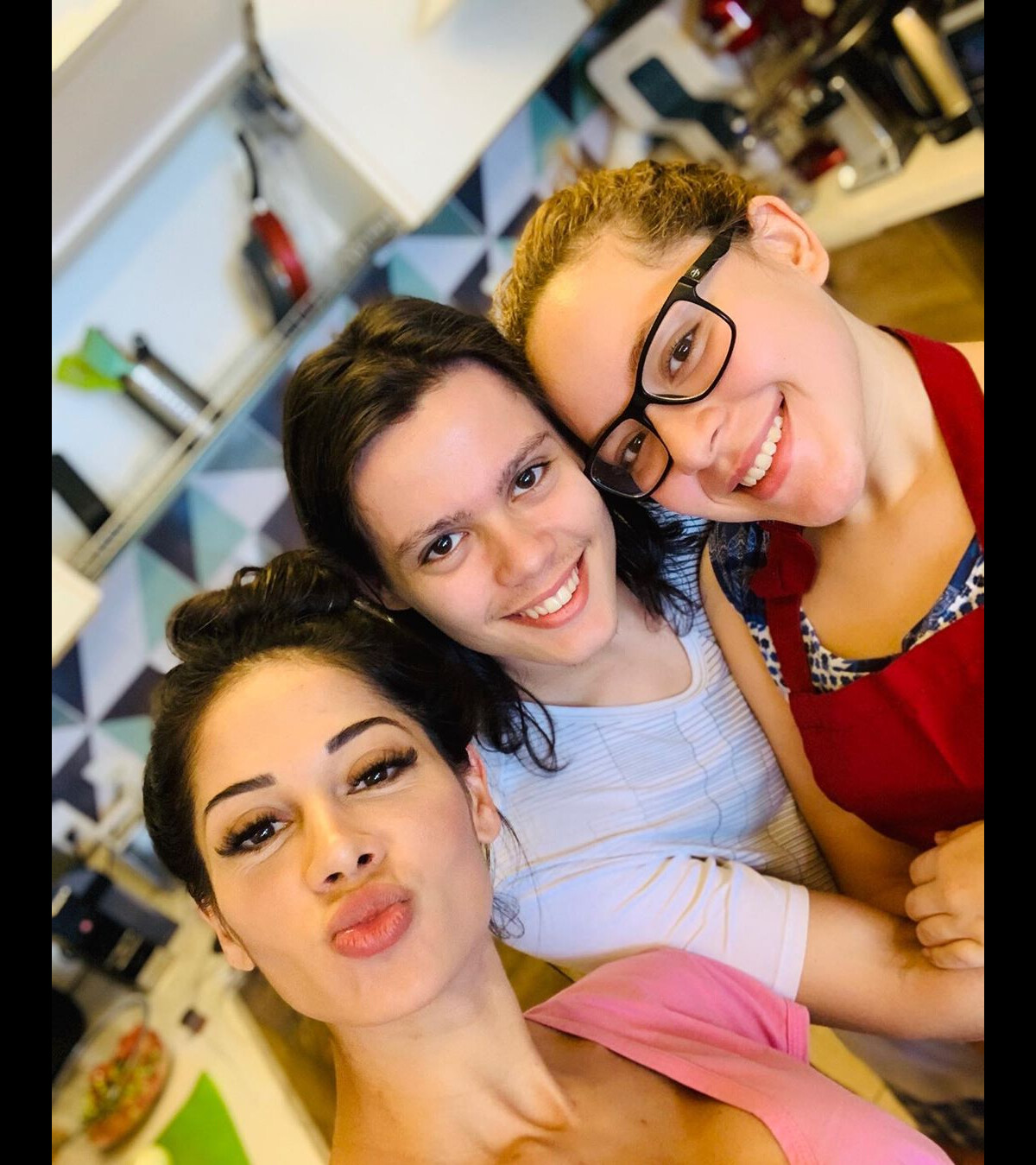 Foto: Mayra Cardi publica foto com filho e a namorada dele, Anna ...
