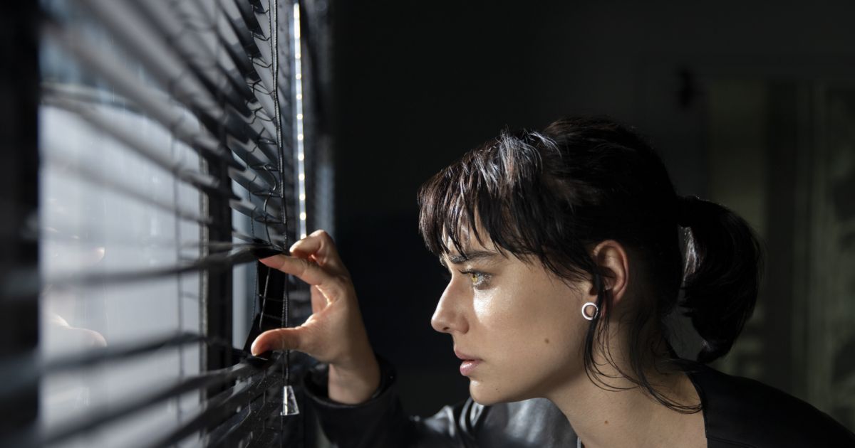 Anna Hartmann mudou visual para dar vida à Nina - Purepeople