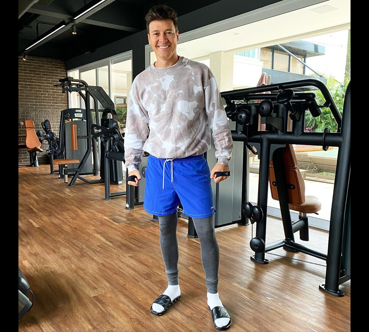 Foto: Rodrigo Faro tem academia particular em casa - Purepeople
