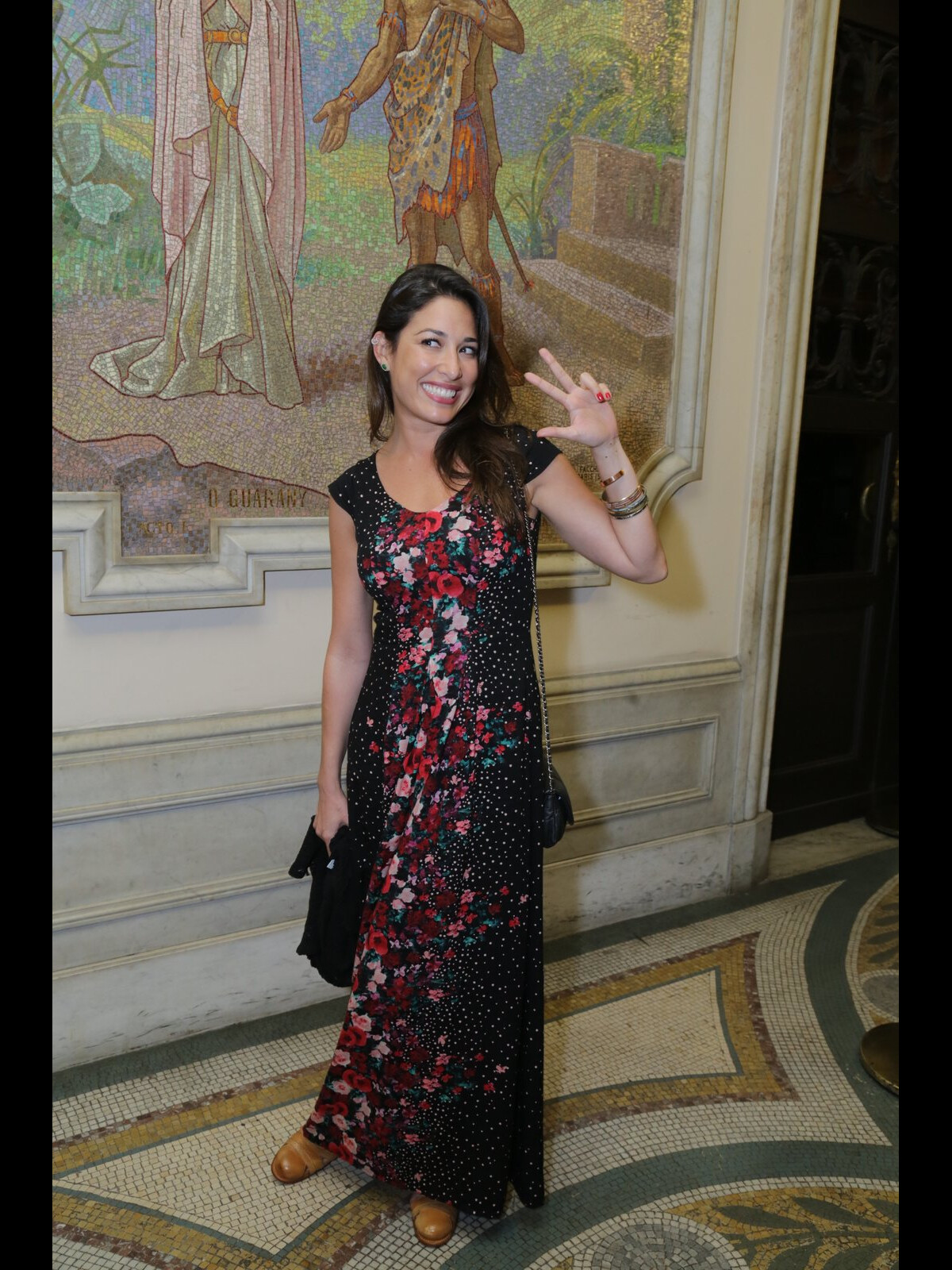 Foto Giselle Iti Que Se Recupera De Um Acidente Sofrido Na Tail Ndia Tamb M Prestigiou