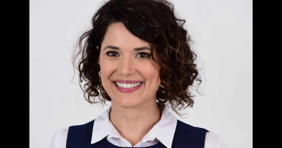 Fabiana (Manuela do Monte) e Miguel (Rafael Sardão) jantam juntos no ...