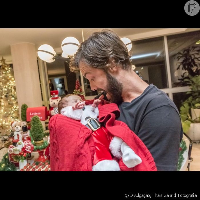 Filho de Sthefany Brito surgiu em foto de Natal com o tio materno ...