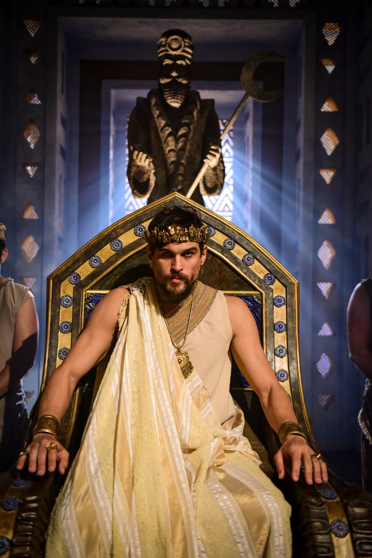 Foto: Novela 'Gênesis': Ibbi-Sim (Felipe Roque) decide enfrentar os ...