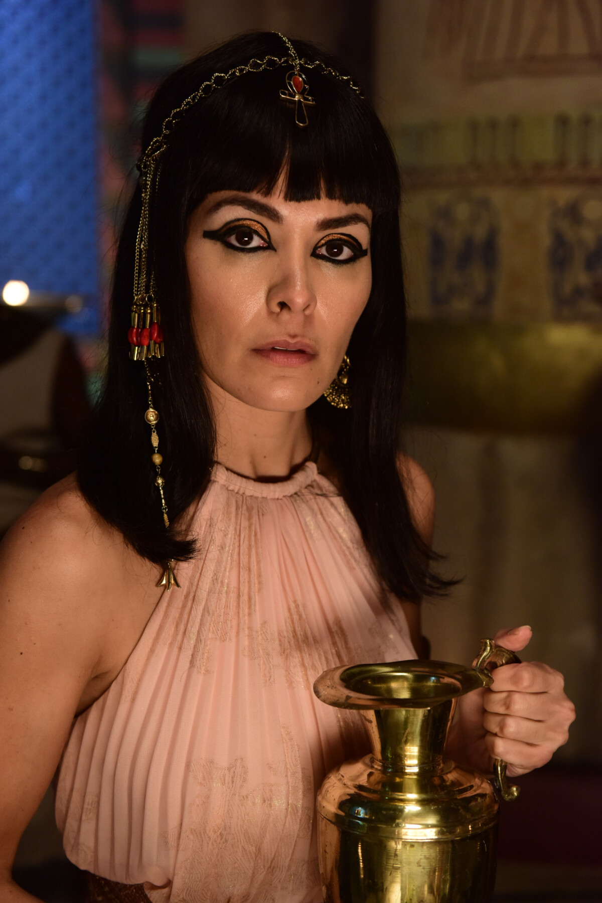 Foto: Novela 'Gênesis': Sara/Sarai (Adriana Garambone) lembra a Agar ...