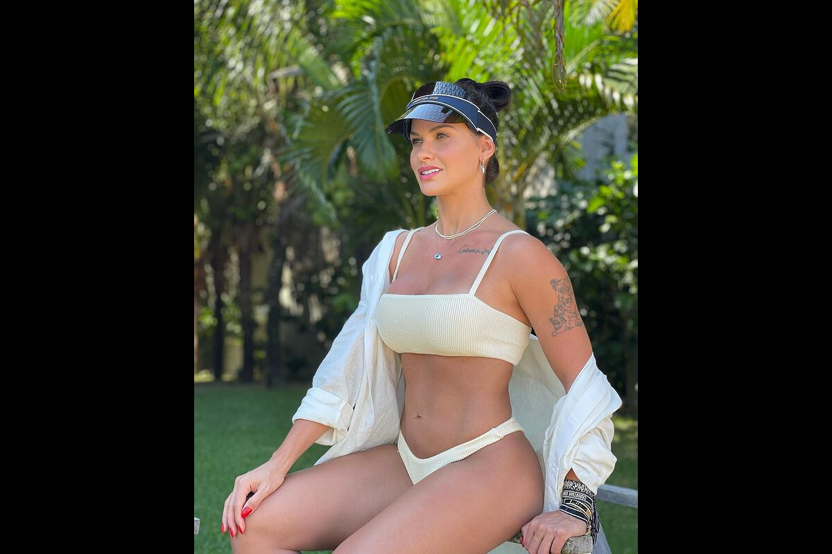 Foto: Biquíni de Andressa Suita tem o modelo bandeau em top - Purepeople