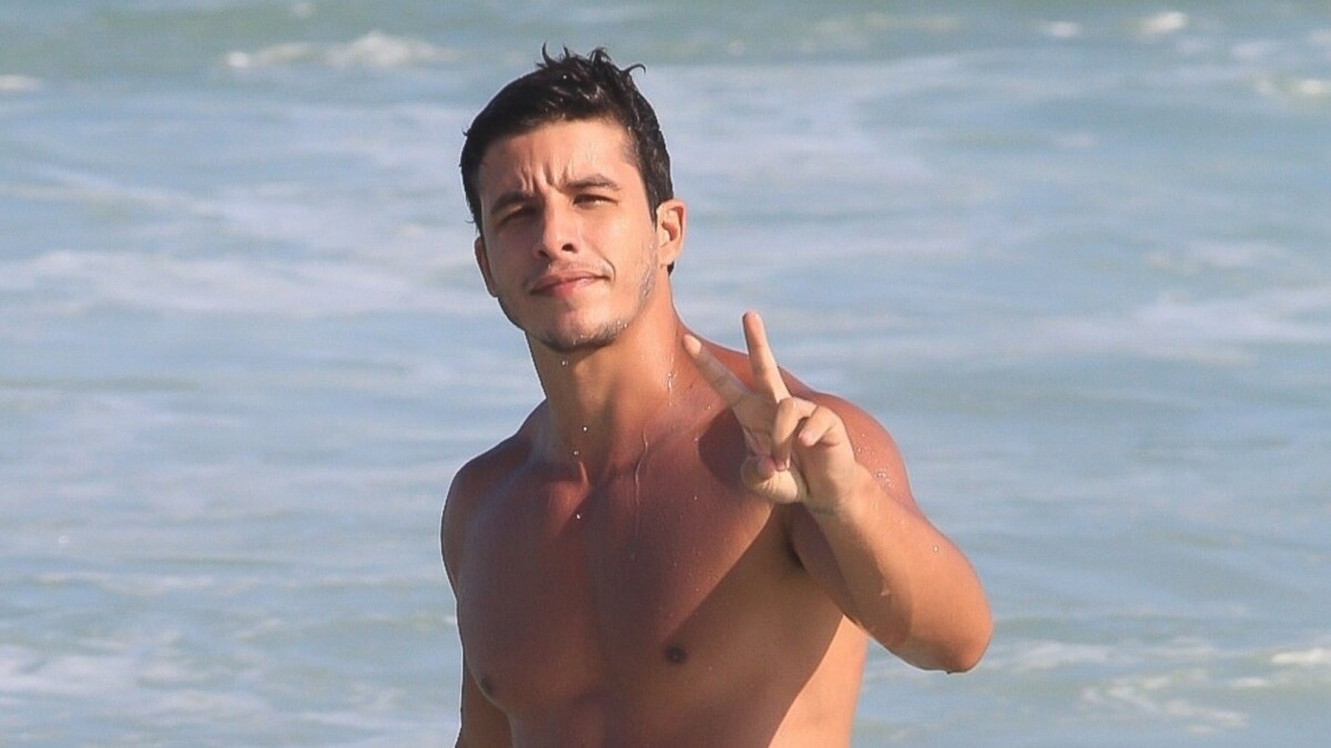 Foto: Ricky Tavares: saiba curiosidades do ator clicado com Bruna ...