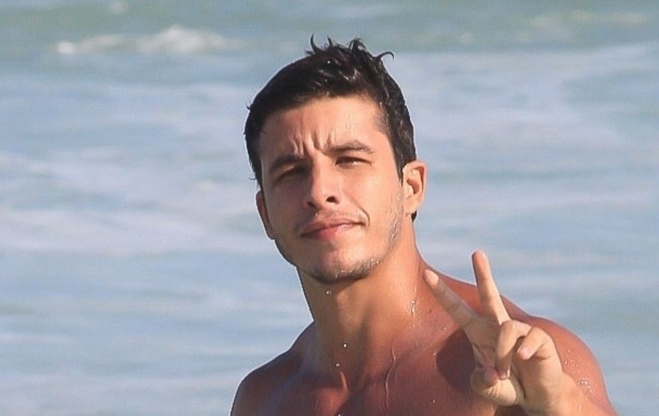 Par de Bruna Marquezine na TV: saiba mais sobre Ricky Tavares - Purepeople