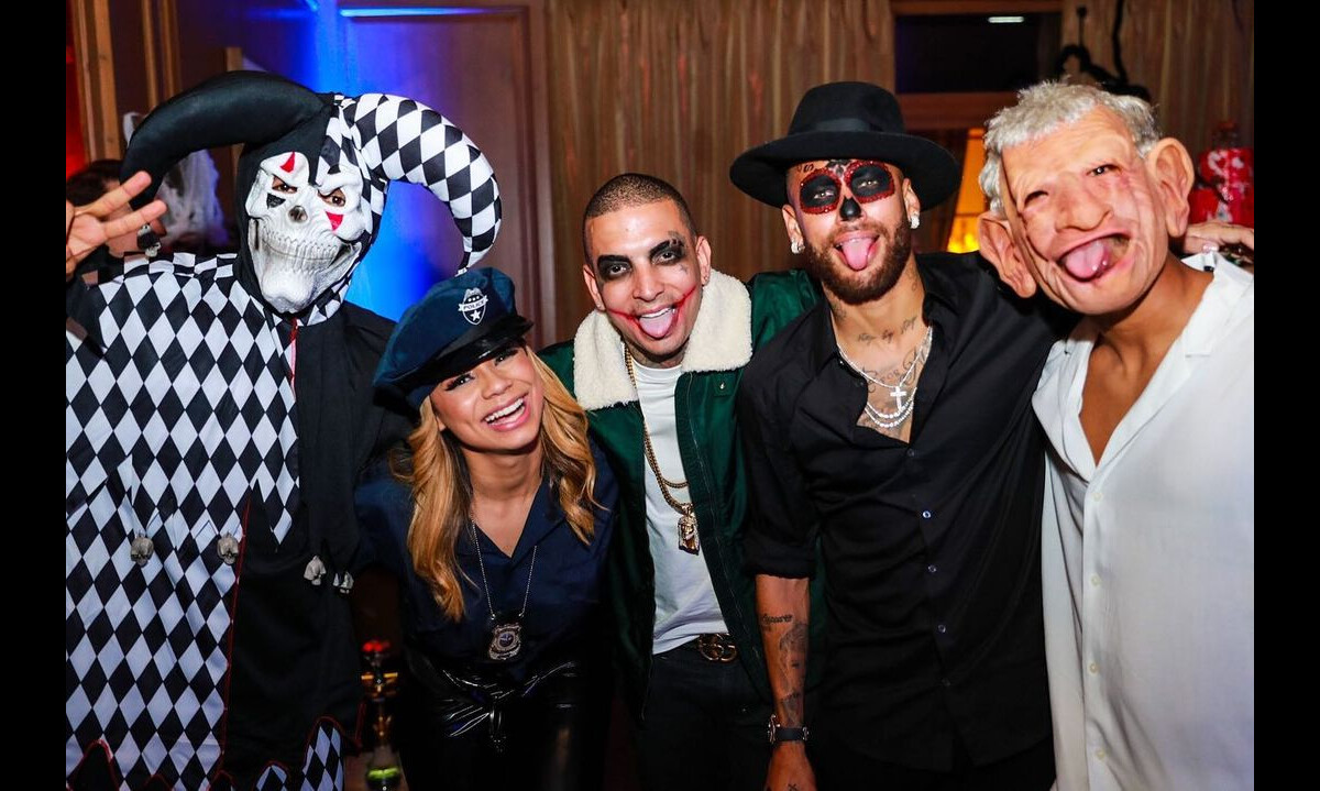 Foto: Lexa e MC Guimê também estiveram no Halloween com Neymar, em ...