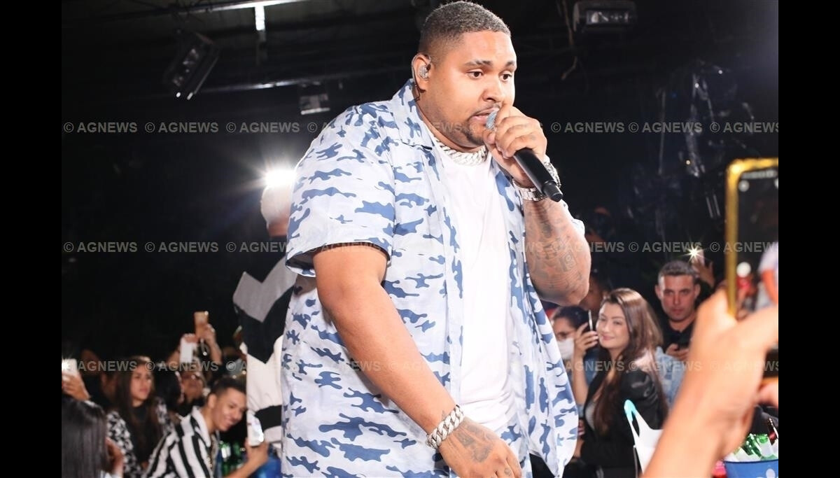 Foto: Kevin O Cris participou do DVD do MC2jhow - Purepeople