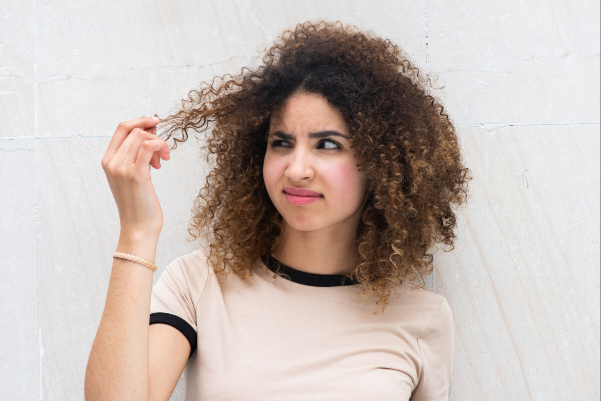 Foto: O frizz pode ser solucionado com pequenos ajustes em sua rotina ...