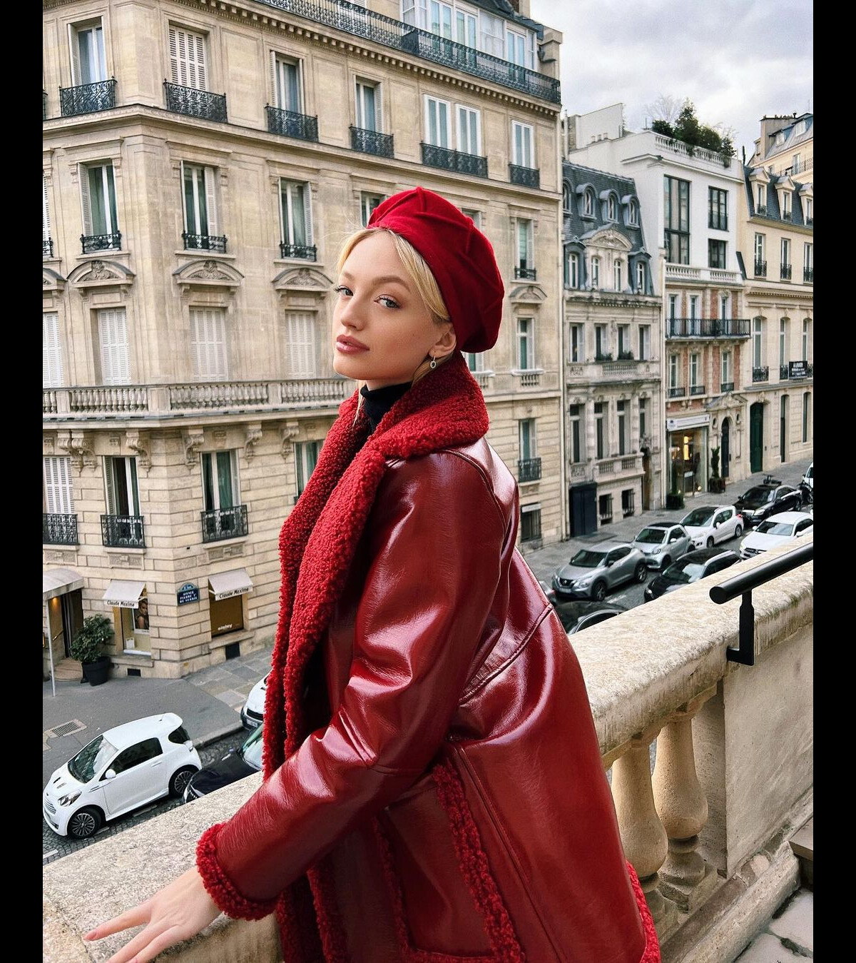 Foto: O Golpista do Tinder: Kate Konlin assumiu o namoro com Simon ...