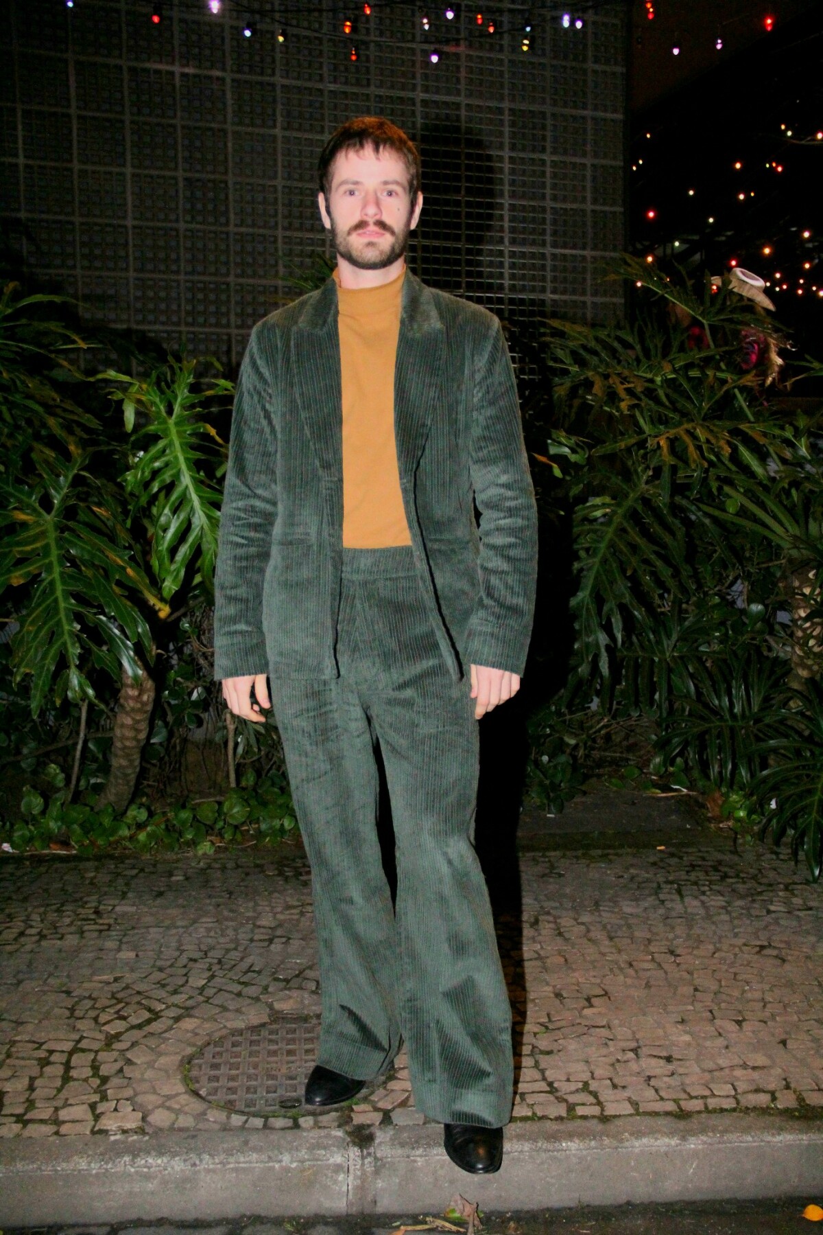 Foto: Maurício Destri em celebração da série 'Rensga Hits!' - Purepeople