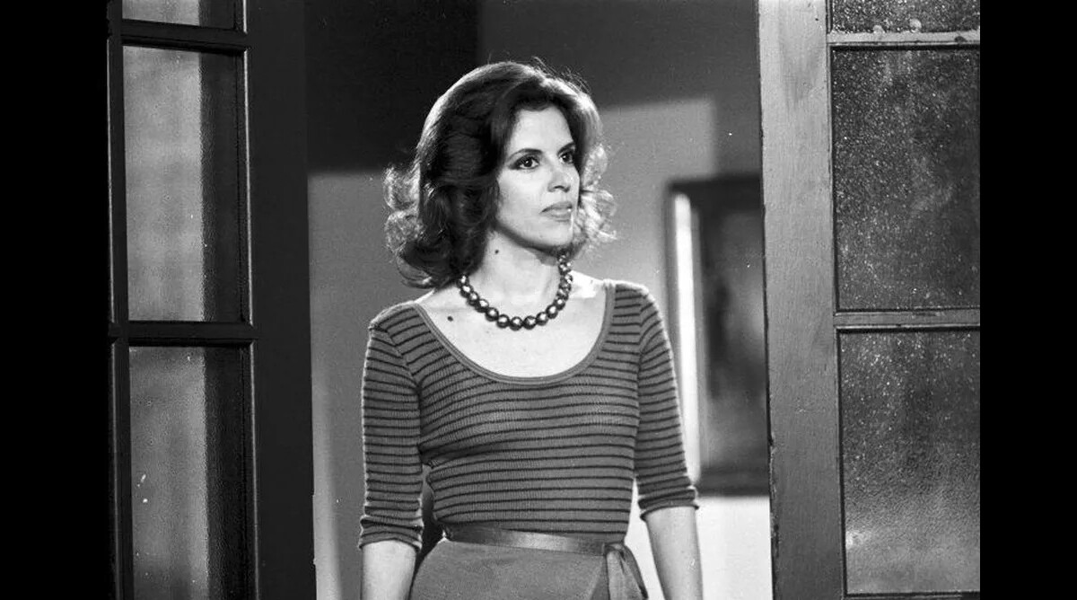 Foto: Atriz Lúcia Alves em cena da novela 'Os Gigantes', nos anos 1970 ...