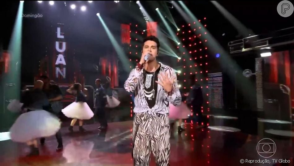 Roupa de Luan Santana no 'Domingão' agita a web: 'Horrorosa'. Veja detalhes: fotos - Purepeople