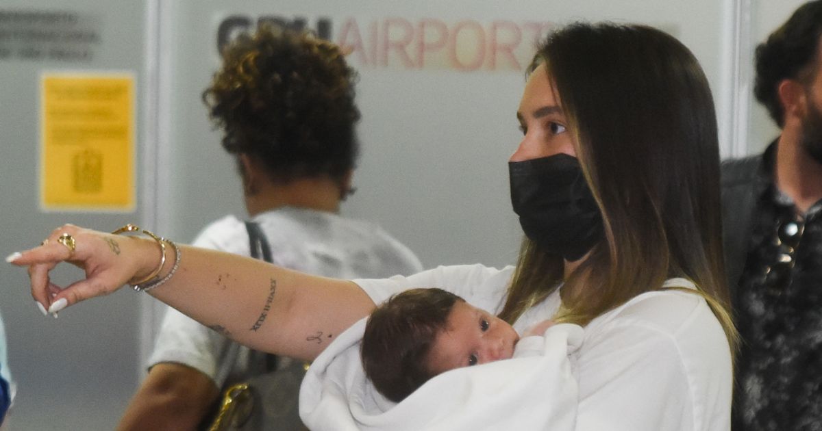 Maria Flor, segunda filha de Virgínia e Zé Felipe, tem um mês de vida e ...
