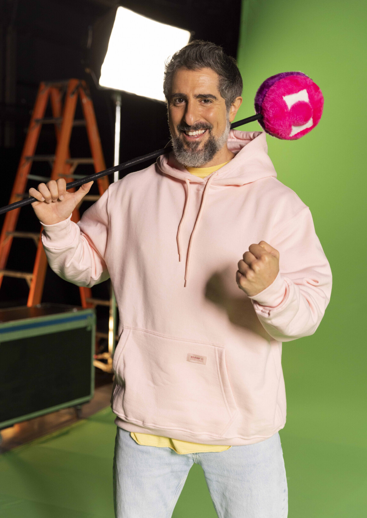 Foto: Marcos Mion levou objetos do programa para decorar árvore de ...