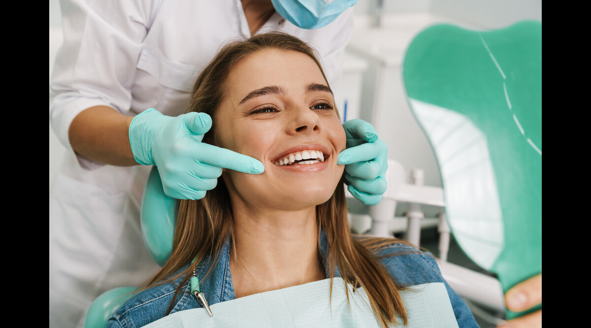 Foto: A lente de contato dental é um tratamento odontológico estético focado na melhora da ...
