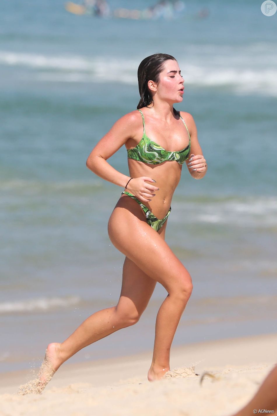 20 fotos de Jade Picon na praia: de biquíni fio-dental, influencer treina com bumbum coberto de ...