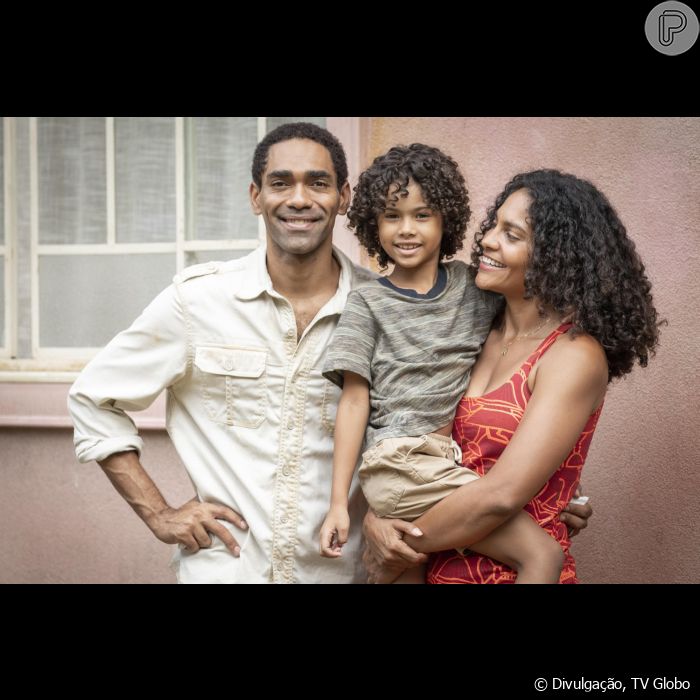 Aline (Bárbara Reis) vê sua vida mudar de ponta-cabeça depois da morte ...