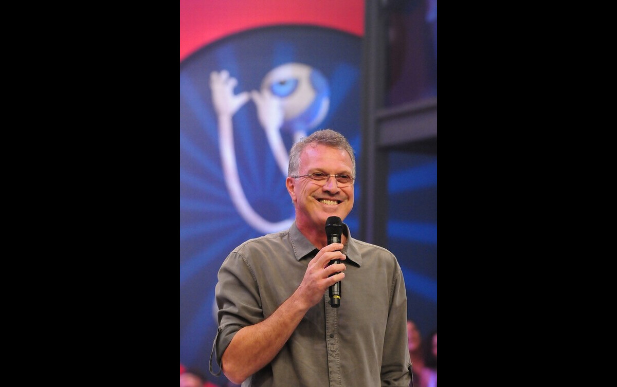 Foto: Aos 52 anos, Pedro Bial esbanjava charme no 'BBB11' - Purepeople