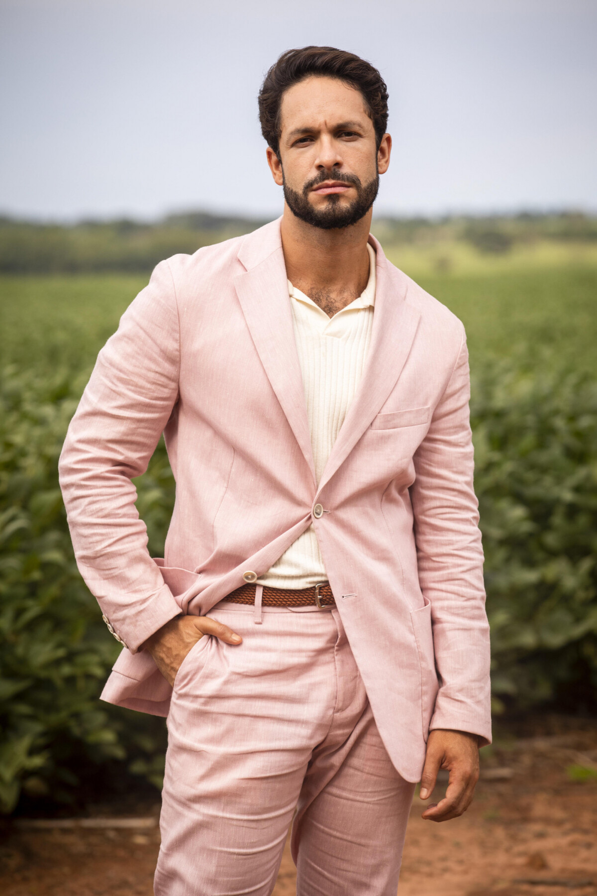 Foto: Irene (Gloria Pires) se torna amante de Luigi (Rainer Cadete) na ...