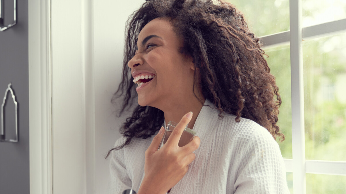 Foto: Perfume 212 Vip Rosé é composto por notas de flor de pêssego ...