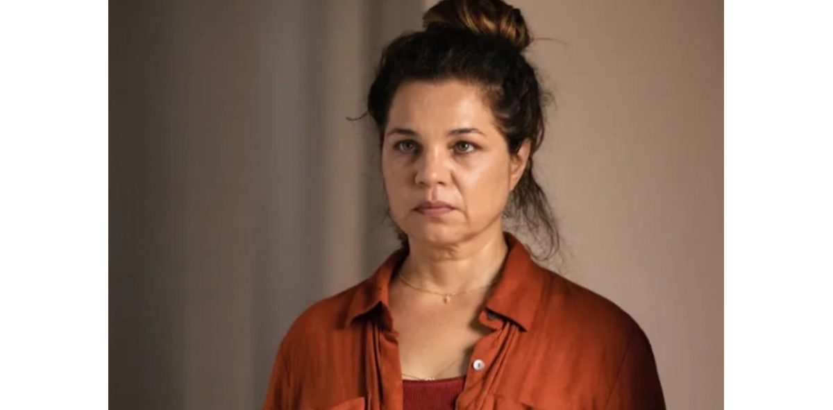 Foto: Helena (Isabel Teixeira) vai ficar preocupada com o pai internado ...