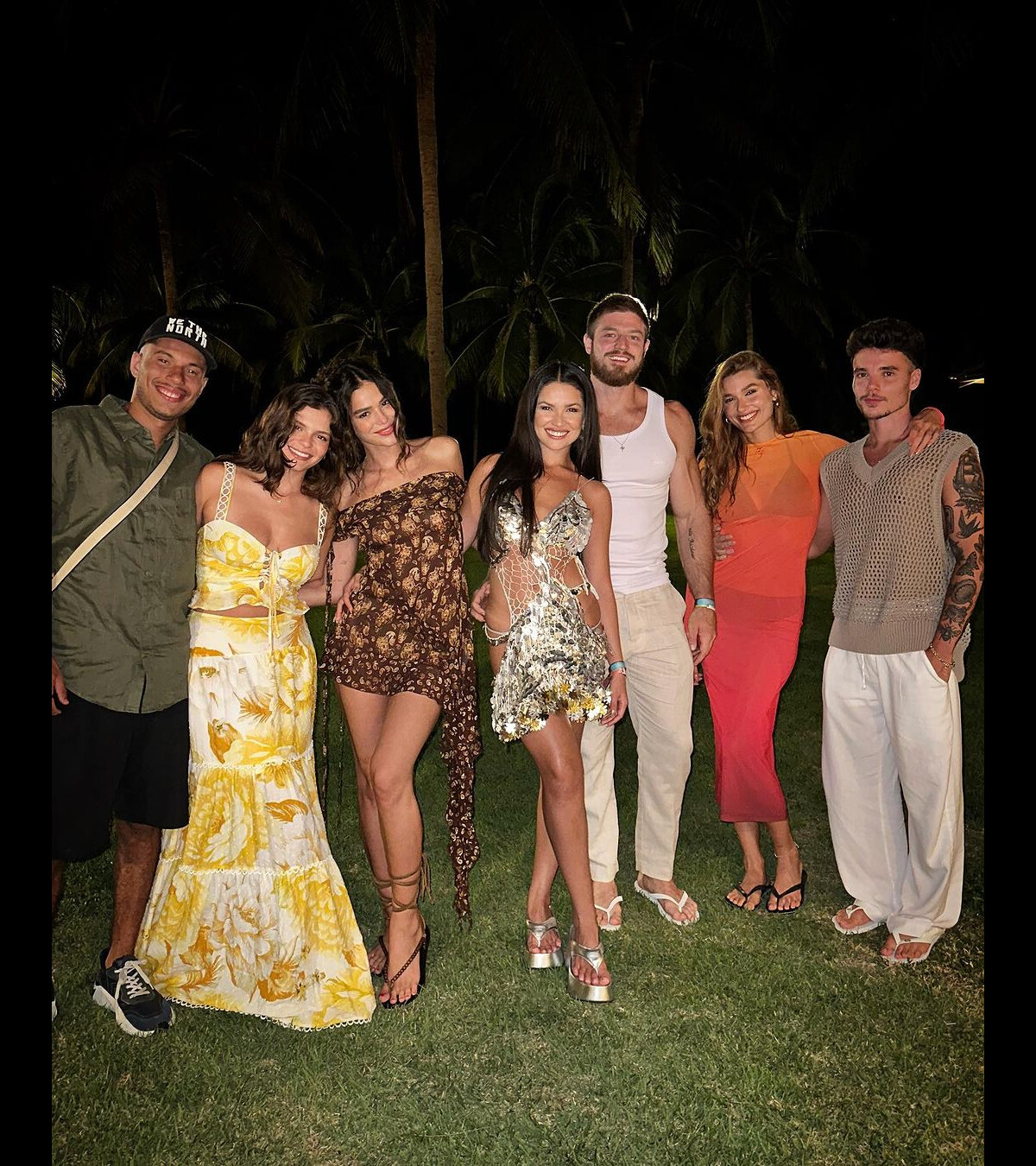 Foto: Bruna Marquezine agitou a web por aparecer sozinha em foto de ...
