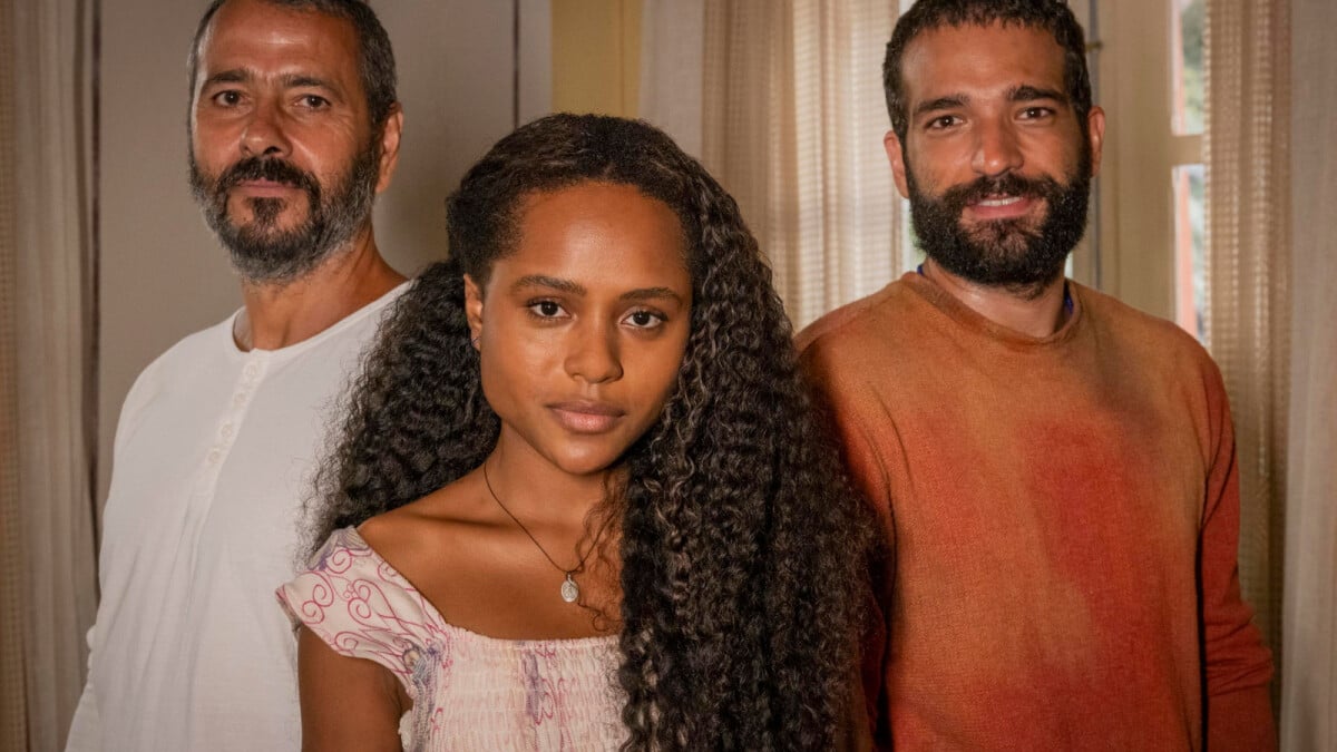 Foto: Duda Santos, fez história interpretando Maria Santa na primeira ...