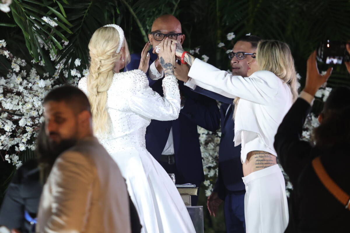 Foto: Casamento de Monique Evans e Cacá Werneck foi celebrado pelo ...